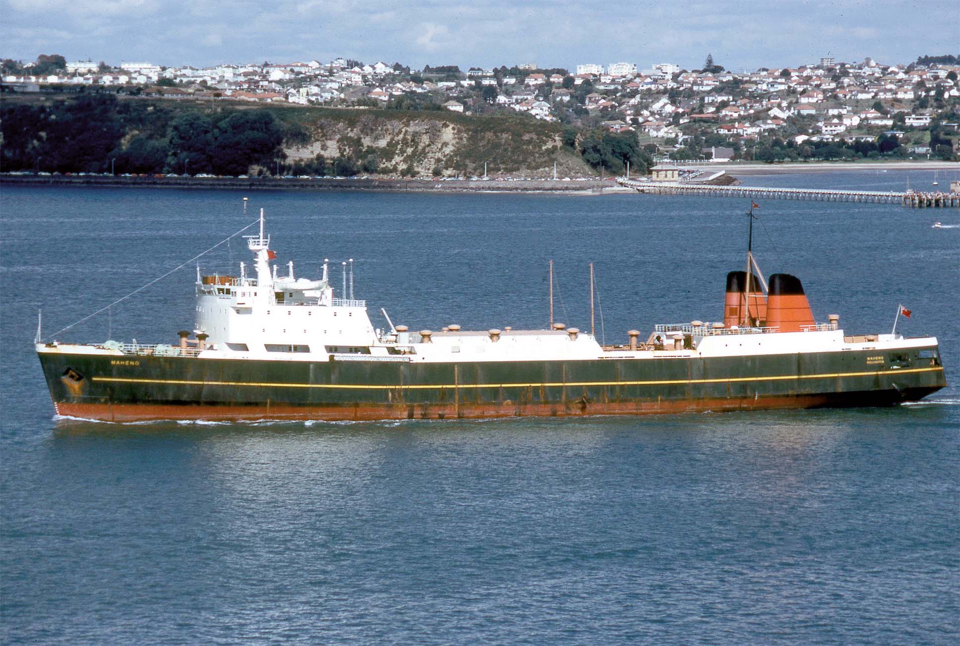 S1706-58-Maheno (2) - Shipping Today & Yesterday Magazine