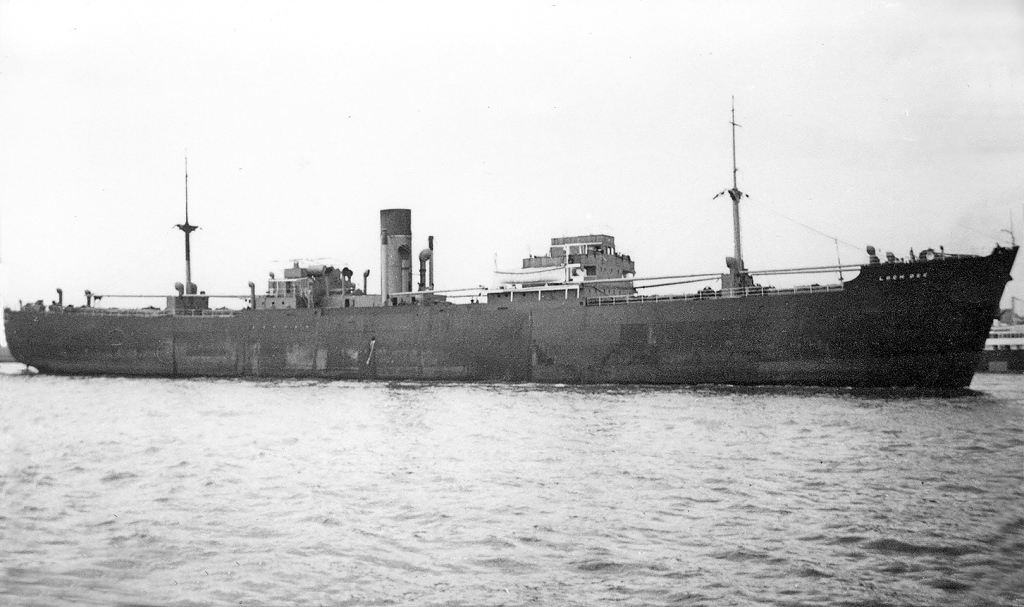 10 Loch Dee 1937 - Shipping Today & Yesterday Magazine